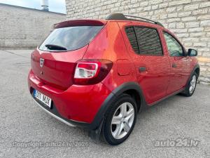 Sarkans Dacia Sandero 2015 Tallina, ar dzinēja tilpumu 1.50 L un nobraukumu 202 tūkst. km par 4600 €, foto 6 vietnē AUTOMOTO.COM.LV