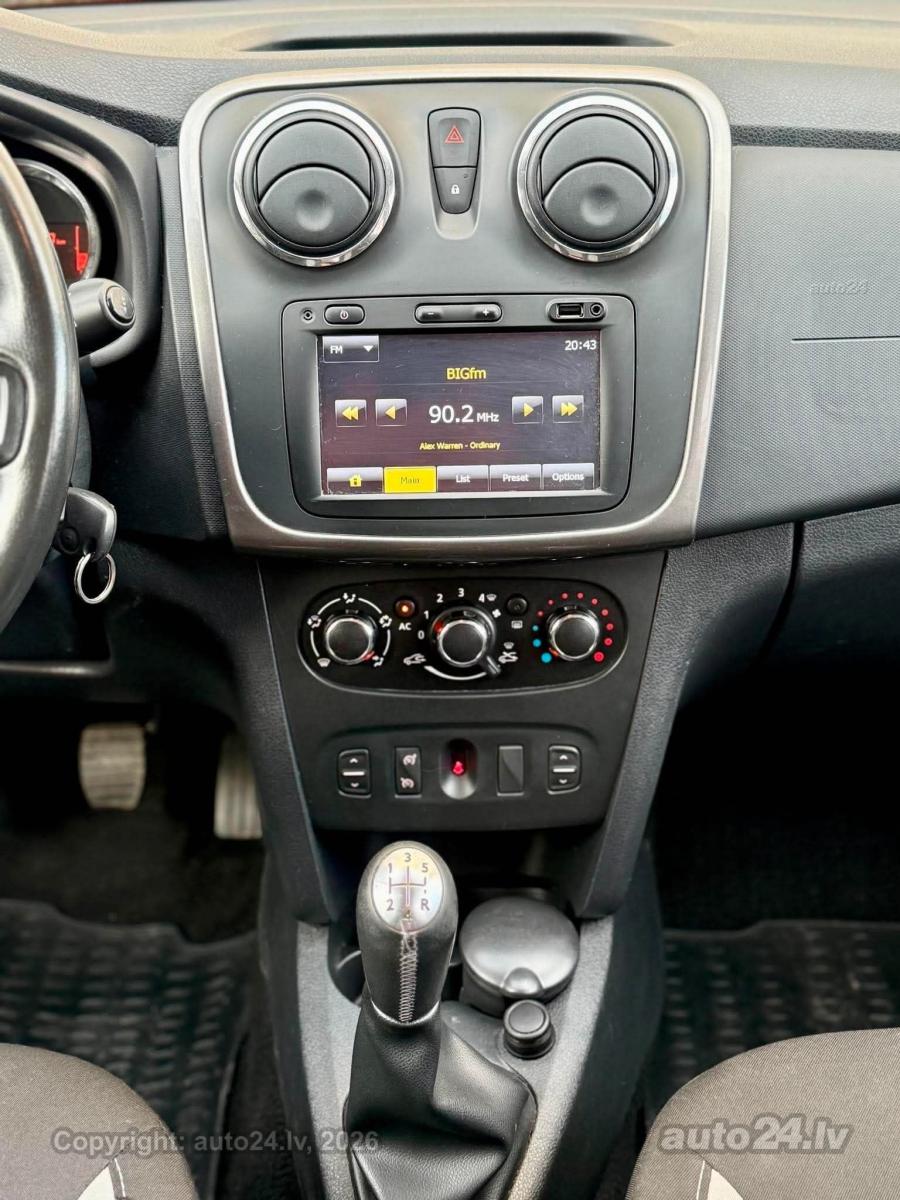 Sarkans Dacia Sandero 2015 Tallina, ar dzinēja tilpumu 1.50 L un nobraukumu 202 tūkst. km par 4600 €, foto 16 vietnē AUTOMOTO.COM.LV