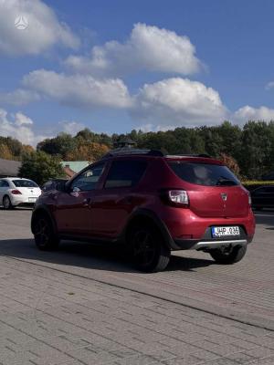 Sarkans Dacia Sandero 2015 Viļņa, ar dzinēja tilpumu 1.46 L un nobraukumu 155 tūkst. km par 4200 €, foto 6 vietnē AUTOMOTO.COM.LV
