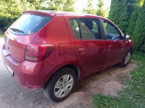 Red Dacia Sandero 2019 in Klaipeda, with an engine capacity of 1.00 L and mileage of 74 thousand km for 7500 €, photo 3 on AUTOMOTO.COM.LV