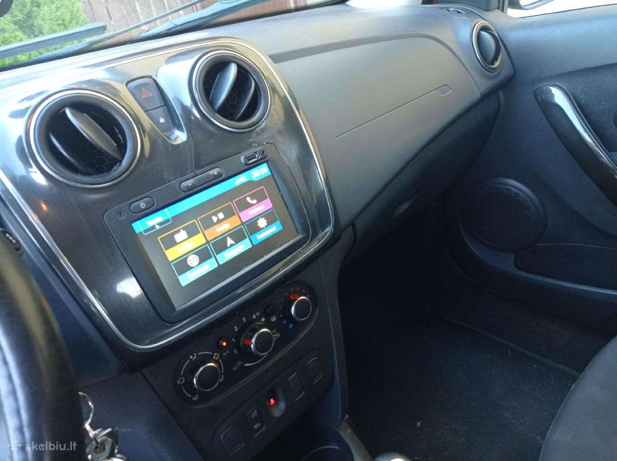 Red Dacia Sandero 2019 in Klaipeda, with an engine capacity of 1.00 L and mileage of 74 thousand km for 7500 €, photo 6 on AUTOMOTO.COM.LV