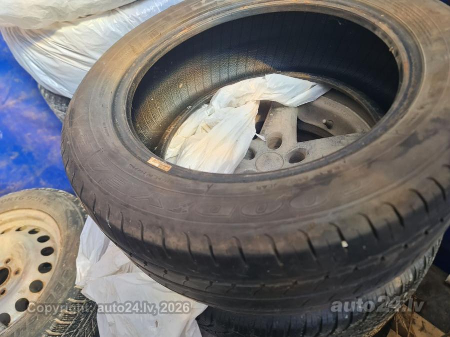 Красный Дачия Сандеро 2019 в Таллин, объемом двигателя 0.90 л и пробегом 99 тыс. км за 5500 €, фото 14 на AUTOMOTO.COM.LV