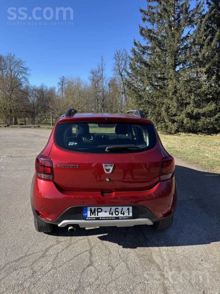 Red Dacia Sandero 2020 in Riga, with an engine capacity of 0.90 L and mileage of 146 thousand km for 4800 €, photo 3 on AUTOMOTO.COM.LV