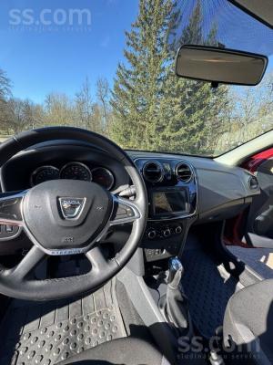 Red Dacia Sandero 2020 in Riga, with an engine capacity of 0.90 L and mileage of 146 thousand km for 4800 €, photo 5 on AUTOMOTO.COM.LV