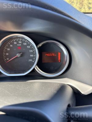 Red Dacia Sandero 2020 in Riga, with an engine capacity of 0.90 L and mileage of 146 thousand km for 4800 €, photo 11 on AUTOMOTO.COM.LV