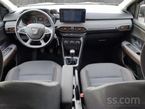 Red Dacia Sandero 2021 in Riga, with an engine capacity of 1.00 L and mileage of 54 thousand km for 10950 €, photo 12 on AUTOMOTO.COM.LV