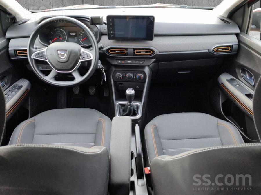 Red Dacia Sandero 2021 in Riga, with an engine capacity of 1.00 L and mileage of 54 thousand km for 10950 €, photo 12 on AUTOMOTO.COM.LV