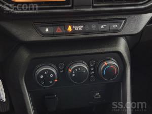 Red Dacia Sandero 2021 in Riga, with an engine capacity of 1.00 L and mileage of 54 thousand km for 10950 €, photo 18 on AUTOMOTO.COM.LV