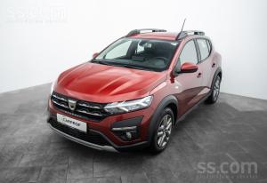 Sarkans Dacia Sandero 2022 Tallina, ar dzinēja tilpumu 1.00 L un nobraukumu 94 tūkst. km par 9998 €, foto  vietnē AUTOMOTO.COM.LV