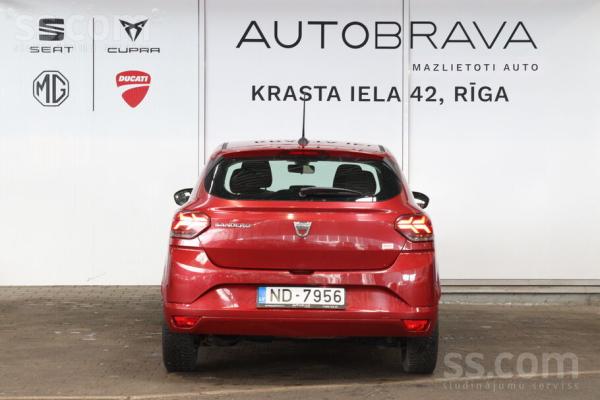 Red Dacia Sandero 2022 in Riga, with an engine capacity of 1.00 L and mileage of 117 thousand km for 8990 €, photo 7 on AUTOMOTO.COM.LV