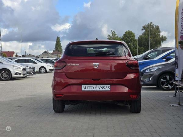 Red Dacia Sandero 2022 in Taurage, with an engine capacity of 1.00 L and mileage of 160 thousand km for 4600 €, photo 10 on AUTOMOTO.COM.LV