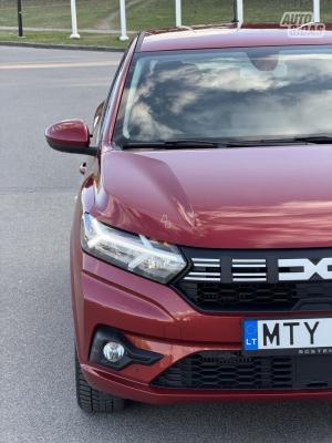 Sarkans Dacia Sandero 2023 Viļņa, ar dzinēja tilpumu 1.00 L un nobraukumu 80 tūkst. km par 13000 €, foto 10 vietnē AUTOMOTO.COM.LV