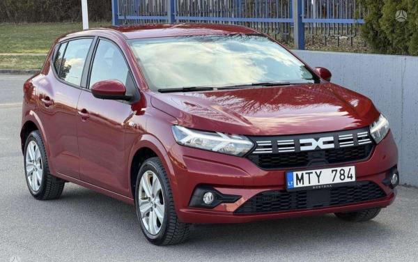 Red Dacia Sandero 2023 in Vilnius, with an engine capacity of 1.00 L and mileage of 80 thousand km for 11200 €, photo 4 on AUTOMOTO.COM.LV