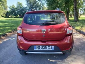 Sarkans Dacia Sandero 2016 Tauragė, ar dzinēja tilpumu 1.50 L un nobraukumu 229 tūkst. km par 4200 €, foto 10 vietnē AUTOMOTO.COM.LV