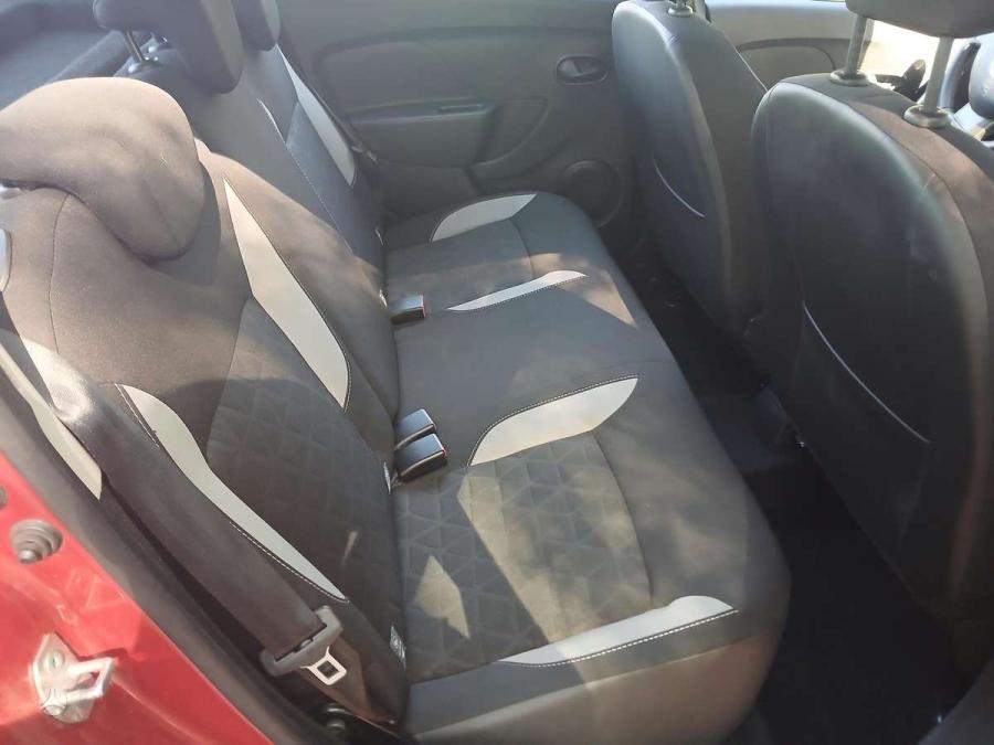 Sarkans Dacia Sandero 2016 Tauragė, ar dzinēja tilpumu 1.50 L un nobraukumu 229 tūkst. km par 4200 €, foto 17 vietnē AUTOMOTO.COM.LV