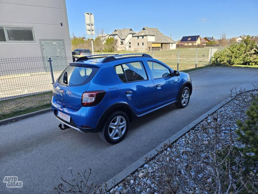 Zils Dacia sandero-stepway 2013 Kluonaliai, ar dzinēja tilpumu 1.50 L un nobraukumu 269 tūkst. km par 3999 €, foto 8 vietnē AUTOMOTO.COM.LV