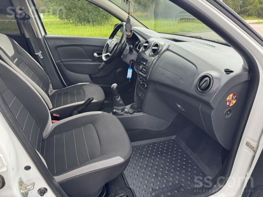 Balts Dacia Sandero 2019 Rīga, ar dzinēja tilpumu 0.90 L un nobraukumu 0 tūkst. km par 5350 €, foto 11 vietnē AUTOMOTO.COM.LV