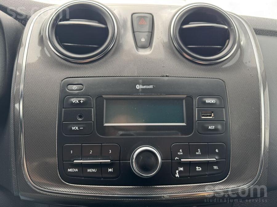 Balts Dacia Sandero 2019 Rīga, ar dzinēja tilpumu 0.90 L un nobraukumu 0 tūkst. km par 5350 €, foto 18 vietnē AUTOMOTO.COM.LV