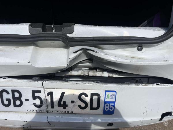 White Dacia Sandero 2021 in Kaunas, with an engine capacity of 1.00 L and mileage of 98 thousand km for 4999 €, photo 9 on AUTOMOTO.COM.LV