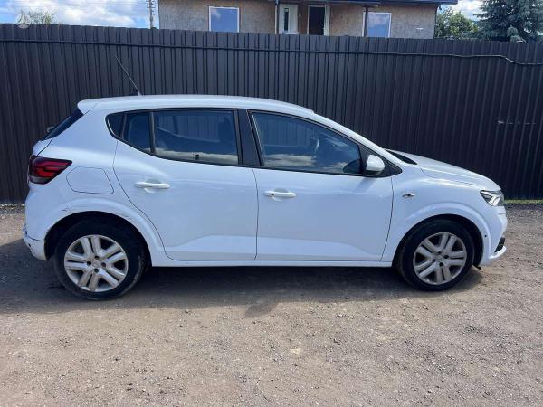 Balts Dacia Sandero 2021 Kauņa, ar dzinēja tilpumu 0.90 L un nobraukumu 98 tūkst. km par 4400 €, foto 4 vietnē AUTOMOTO.COM.LV