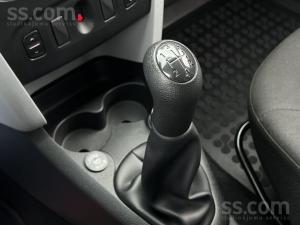Balts Dacia Sandero 2014 Cēsis, ar dzinēja tilpumu 1.20 L un nobraukumu 253 tūkst. km par 3100 €, foto 13 vietnē AUTOMOTO.COM.LV