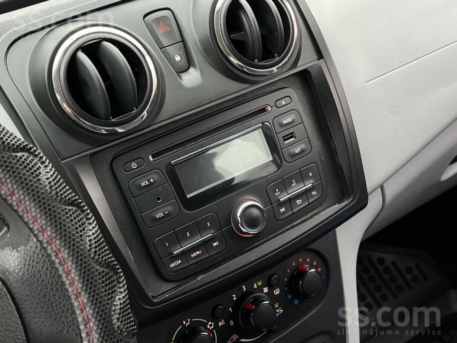 Balts Dacia Sandero 2014 Cēsis, ar dzinēja tilpumu 1.20 L un nobraukumu 253 tūkst. km par 3100 €, foto 16 vietnē AUTOMOTO.COM.LV