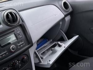 Balts Dacia Sandero 2014 Cēsis, ar dzinēja tilpumu 1.20 L un nobraukumu 253 tūkst. km par 3100 €, foto 19 vietnē AUTOMOTO.COM.LV