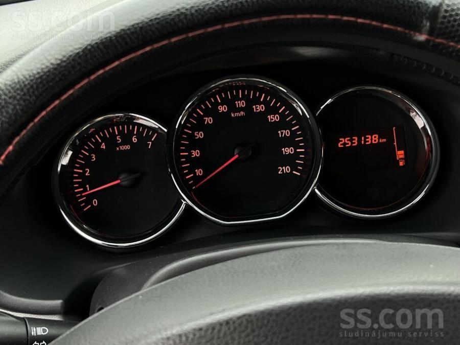 Balts Dacia Sandero 2014 Cēsis, ar dzinēja tilpumu 1.20 L un nobraukumu 253 tūkst. km par 3100 €, foto 20 vietnē AUTOMOTO.COM.LV