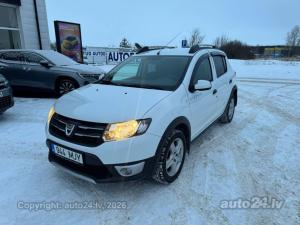 White Dacia Sandero 2015 in Narva, with an engine capacity of 0.90 L and mileage of 66 thousand km for 5490 €, photo 2 on AUTOMOTO.COM.LV