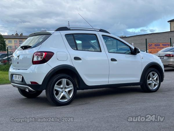 Balts Dacia Sandero 2015 Narva, ar dzinēja tilpumu 0.90 L un nobraukumu 60 tūkst. km par 3999 €, foto 5 vietnē AUTOMOTO.COM.LV