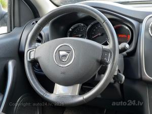 Белый Дачия Сандеро 2015 в Нарва, объемом двигателя 0.90 л и пробегом 60 тыс. км за 3999 €, фото 15 на AUTOMOTO.COM.LV
