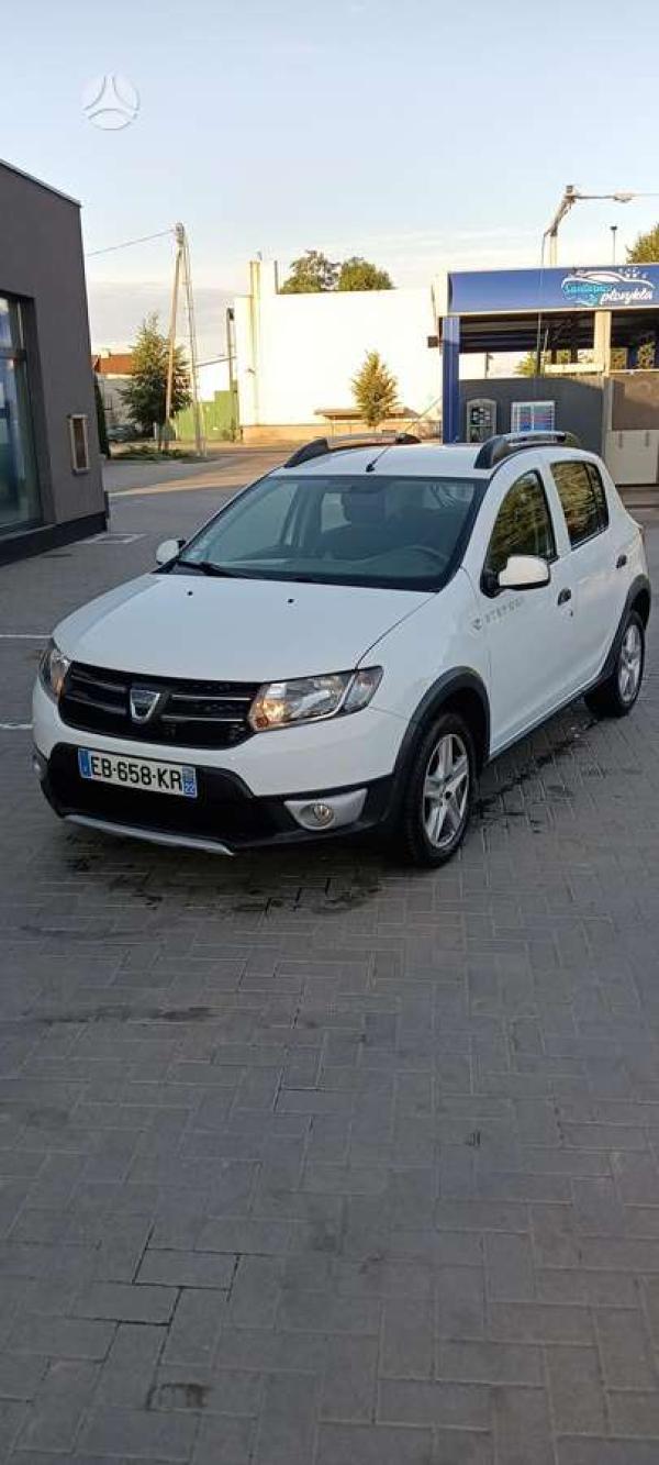 White Dacia Sandero 2016 in Taurage, with an engine capacity of 1.46 L and mileage of 240 thousand km for 3650 €, photo 4 on AUTOMOTO.COM.LV