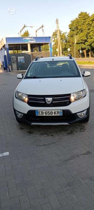 White Dacia Sandero 2016 in Taurage, with an engine capacity of 1.46 L and mileage of 240 thousand km for 3650 €, photo 7 on AUTOMOTO.COM.LV