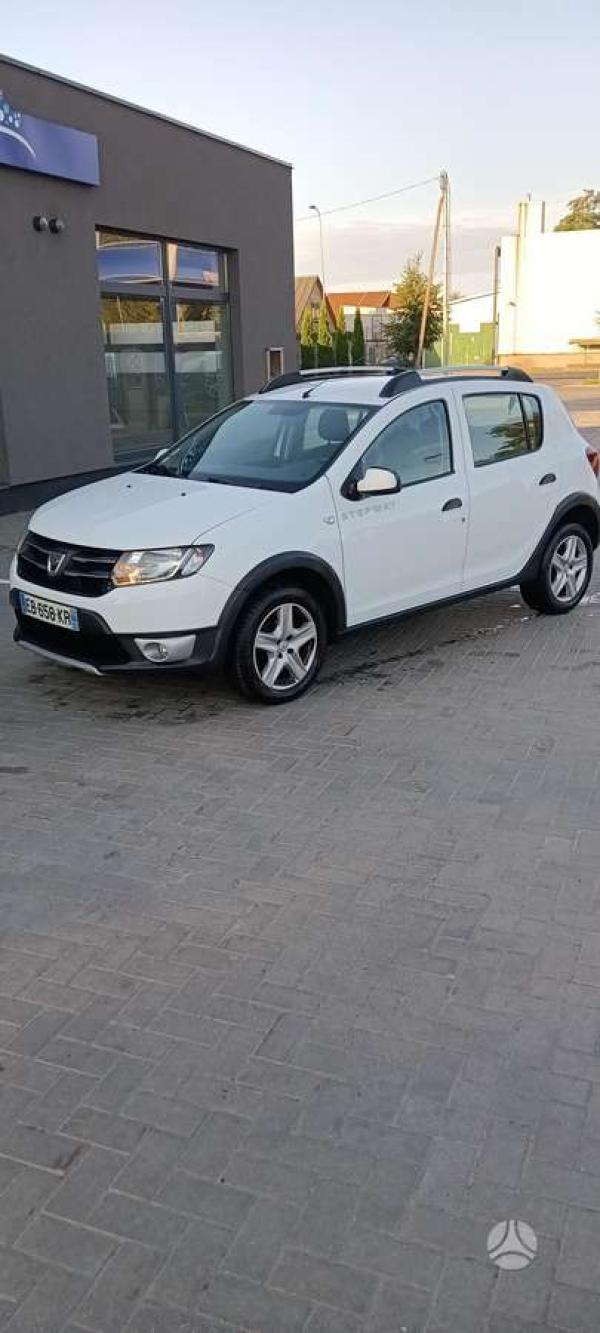 White Dacia Sandero 2016 in Taurage, with an engine capacity of 1.46 L and mileage of 240 thousand km for 3650 €, photo 7 on AUTOMOTO.COM.LV
