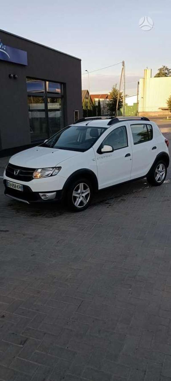 White Dacia Sandero 2016 in Taurage, with an engine capacity of 1.46 L and mileage of 240 thousand km for 3650 €, photo 8 on AUTOMOTO.COM.LV