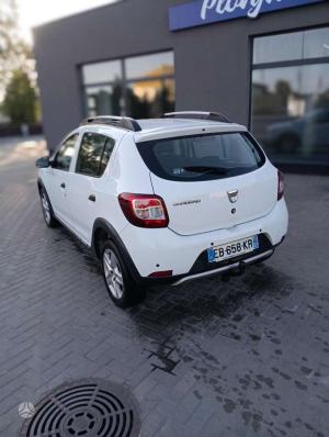 White Dacia Sandero 2016 in Taurage, with an engine capacity of 1.46 L and mileage of 240 thousand km for 3650 €, photo 12 on AUTOMOTO.COM.LV