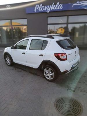White Dacia Sandero 2016 in Taurage, with an engine capacity of 1.46 L and mileage of 240 thousand km for 3650 €, photo 13 on AUTOMOTO.COM.LV