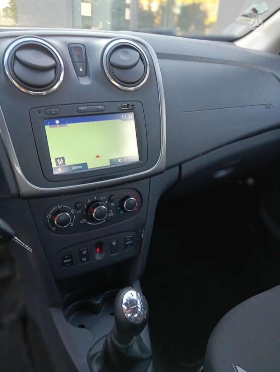 White Dacia Sandero 2016 in Taurage, with an engine capacity of 1.46 L and mileage of 240 thousand km for 3650 €, photo 24 on AUTOMOTO.COM.LV