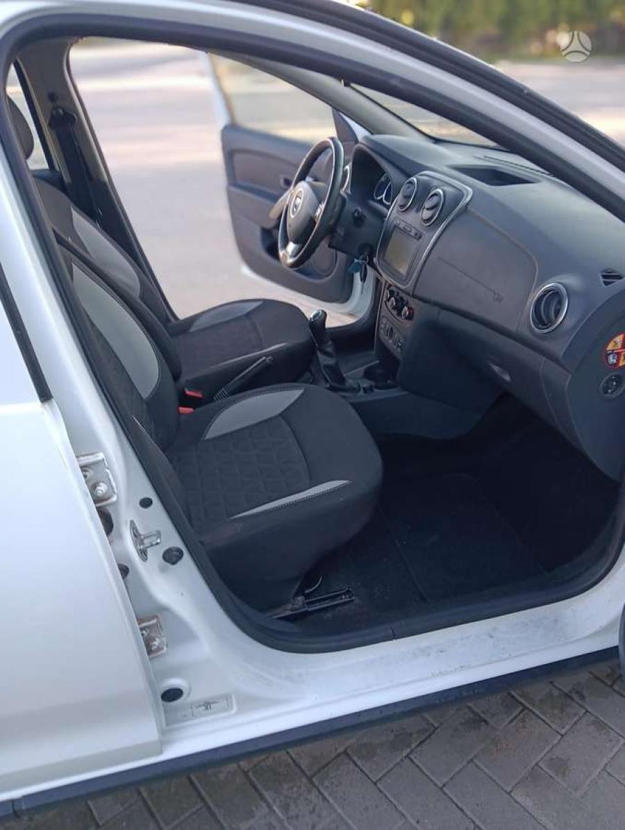 White Dacia Sandero 2016 in Taurage, with an engine capacity of 1.46 L and mileage of 240 thousand km for 3650 €, photo 29 on AUTOMOTO.COM.LV