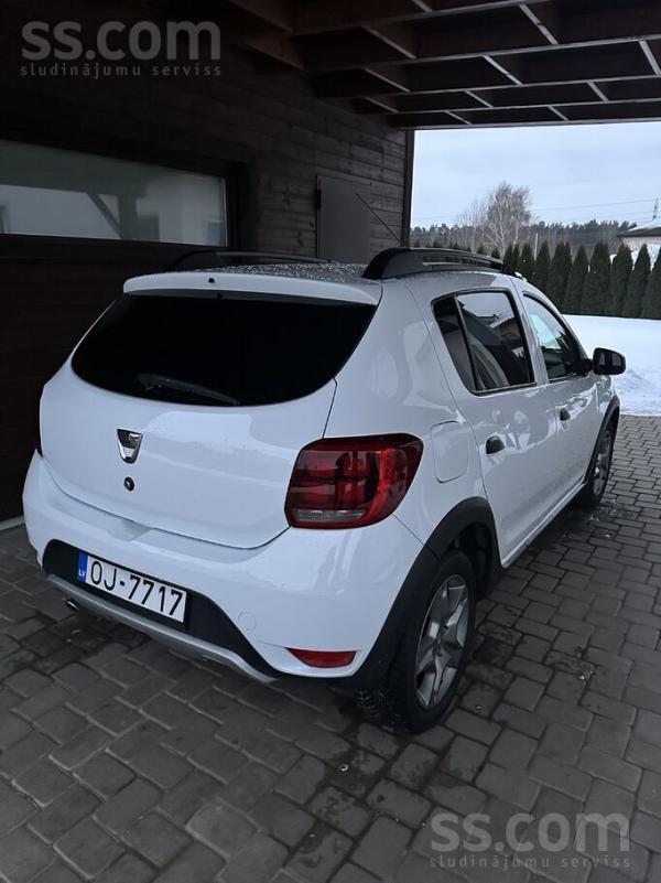 Balts Dacia Sandero 2019 Rīga, ar dzinēja tilpumu 0.90 L un nobraukumu 140 tūkst. km par 6000 €, foto 3 vietnē AUTOMOTO.COM.LV