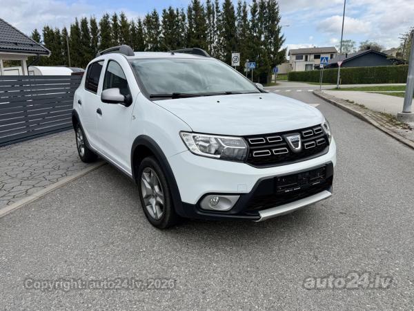 White Dacia Sandero 2019 in Tallinn, with an engine capacity of 0.90 L and mileage of 160 thousand km for 4999 €, photo 3 on AUTOMOTO.COM.LV