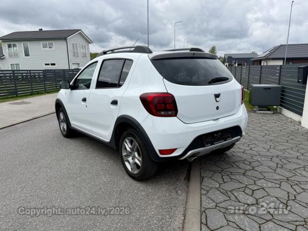 White Dacia Sandero 2019 in Tallinn, with an engine capacity of 0.90 L and mileage of 160 thousand km for 4999 €, photo 7 on AUTOMOTO.COM.LV