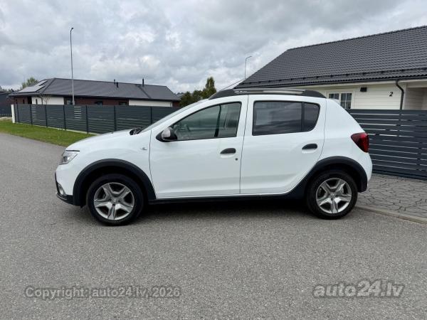 White Dacia Sandero 2019 in Tallinn, with an engine capacity of 0.90 L and mileage of 160 thousand km for 4999 €, photo 8 on AUTOMOTO.COM.LV