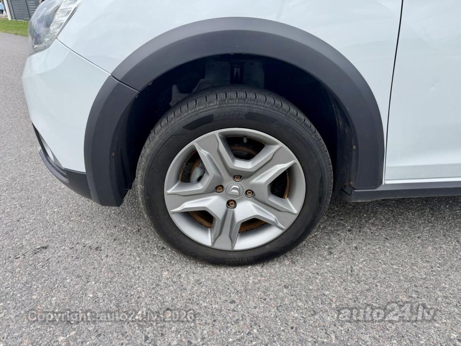 Белый Дачия Сандеро 2019 в Таллин, объемом двигателя 0.90 л и пробегом 160 тыс. км за 4999 €, фото 10 на AUTOMOTO.COM.LV