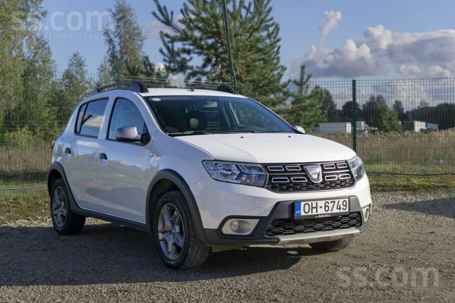 White Dacia Sandero 2019 in Riga, with an engine capacity of 0.90 L and mileage of 147 thousand km for 7290 €, photo 4 on AUTOMOTO.COM.LV