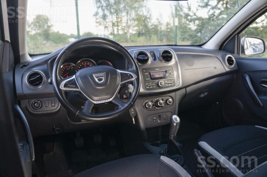 White Dacia Sandero 2019 in Riga, with an engine capacity of 0.90 L and mileage of 147 thousand km for 7290 €, photo 8 on AUTOMOTO.COM.LV