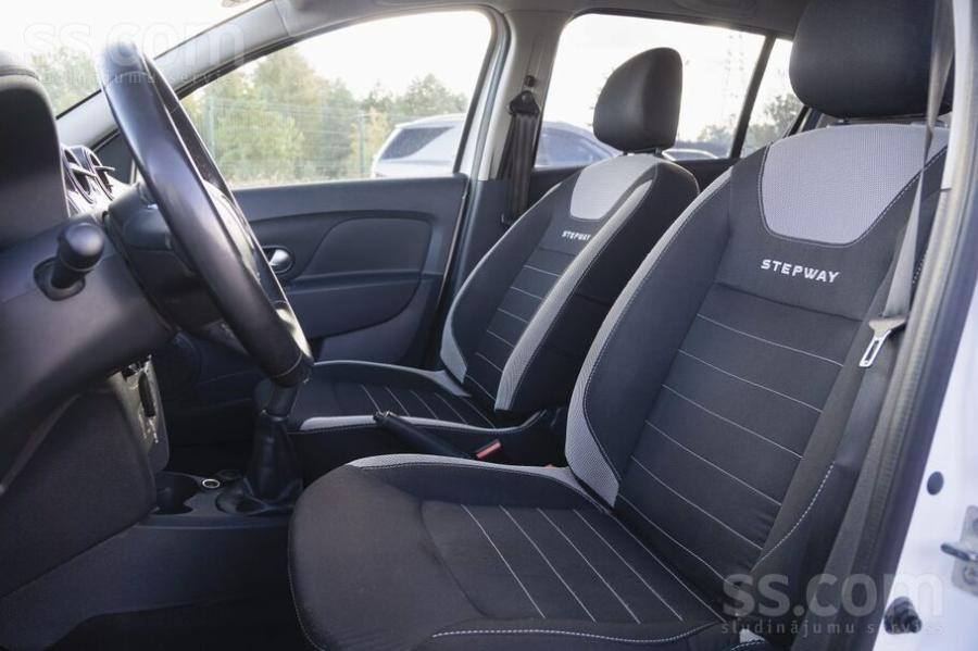 White Dacia Sandero 2019 in Riga, with an engine capacity of 0.90 L and mileage of 147 thousand km for 7290 €, photo 9 on AUTOMOTO.COM.LV
