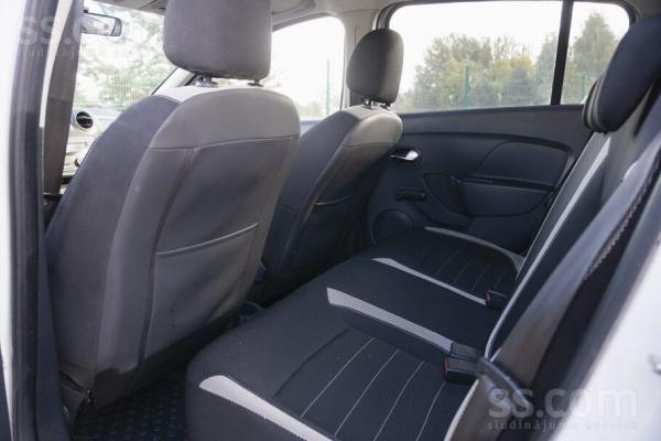 White Dacia Sandero 2019 in Riga, with an engine capacity of 0.90 L and mileage of 147 thousand km for 7290 €, photo 9 on AUTOMOTO.COM.LV