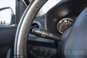 White Dacia Sandero 2019 in Riga, with an engine capacity of 0.90 L and mileage of 147 thousand km for 7290 €, photo 15 on AUTOMOTO.COM.LV
