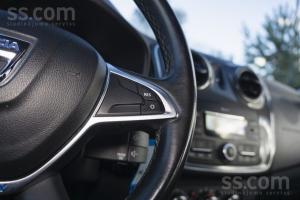 White Dacia Sandero 2019 in Riga, with an engine capacity of 0.90 L and mileage of 147 thousand km for 7290 €, photo 16 on AUTOMOTO.COM.LV